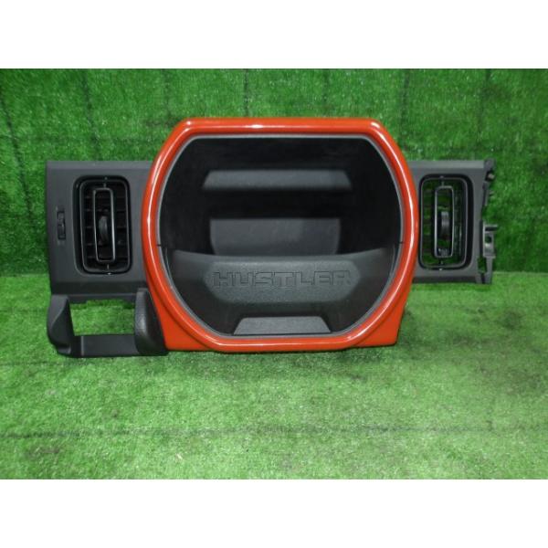 **** 商品説明を必ずご確認ください ****部品管理番号：260203000270210メーカー純正品番：73840-59S3部品名：グローブBOX部品区分：リサイクル品車名：ハスラー車両タイプ名：5ドアハッチバック通称型式：MR92S...