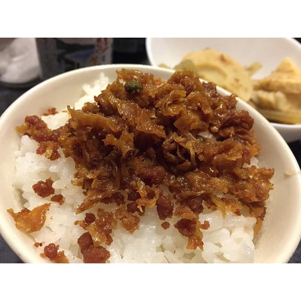 国産のハモと滋賀県特産の近江大豆を使用し、比叡生湯葉を甘辛しぐれ煮に炊き上げました、ご飯に良く合う京のおばんざいです。  実山椒は風味を生かすために炊きあがる直前に混ぜ合わせております。  しっかり目に味付けしてますので、ご飯に振り掛けて、...