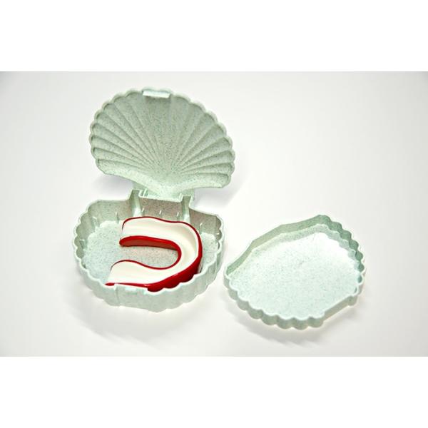 女性に好評の貝殻仕上げ＆イオンピュア（抗菌剤入り）のマウスガードケースです。