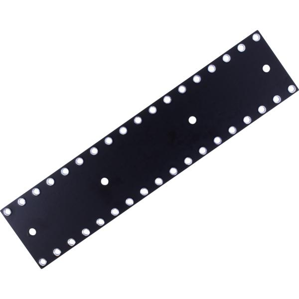 ビンテージ機器で使用されているアイレット/ファイバーボードに似たスタイルのPCB。パッド間の間隔は、水平方向に7.5mm、垂直方向に26mmです。