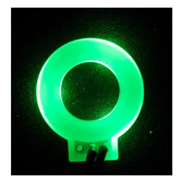 標準のフットスイッチで使用するためのリード付きLEDリング。これらのLEDリングは、内部電流制限付きのLEDアレイを使用しているため、9VDCで使用するために追加の部品は必要ありません。15mmのパネル穴が必要です。フットスイッチの互換性を...