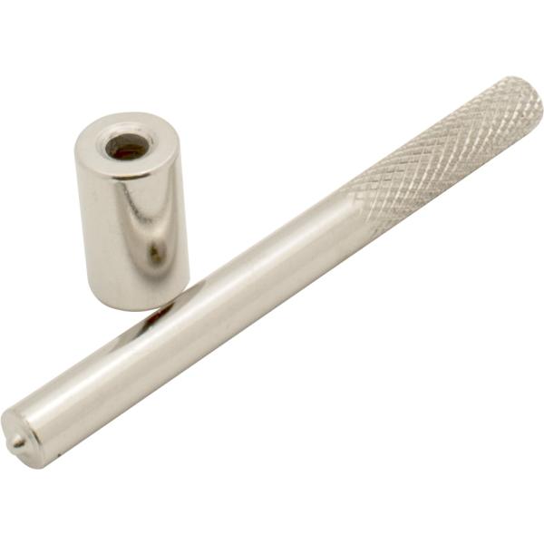 アンビルとスエージ/パンチの両方を含むステーキング ツール セット。 このセットは、アンプで一般的に使用される標準的なターレットとアイレットのサイズで動作します。 アンビルはY型タレットにも使用できます。