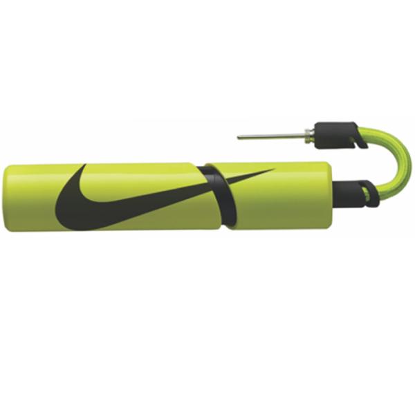 メーカー：ナイキ (NIKE)品名：エッセンシャル ボールポンプ品番：BS4006-753■素材ABS樹脂83％、ゴム8％、熱可塑性エラストマー5％、亜鉛合金3％、ナイロン1％■カラー753(ボルト×ブラック)■生産国中国製■サイズNS(フ...