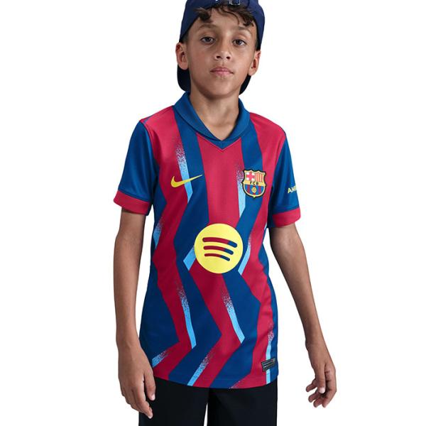 メーカー：ナイキ (NIKE)品名：ジュニア FCバルセロナ 2025/26 スタジアム フォース Dri-FIT サッカー レプリカ ユニフォーム品番：FZ1307-432■素材ポリエステル100%■カラージムブルー/ジムブルー/サルサレ...