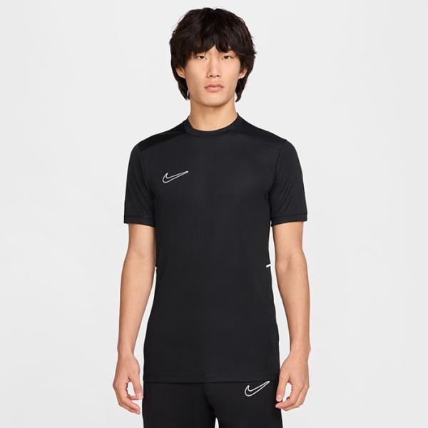 メーカー：ナイキ (NIKE)品名：アカデミー Dri-FIT ショートスリーブ サッカートップ品番：HJ3792-010■素材本体：ポリエステル100%メッシュ：ポリエステル100%■カラーブラック/ホワイト■生産国ラオス、タイ■サイズ商...