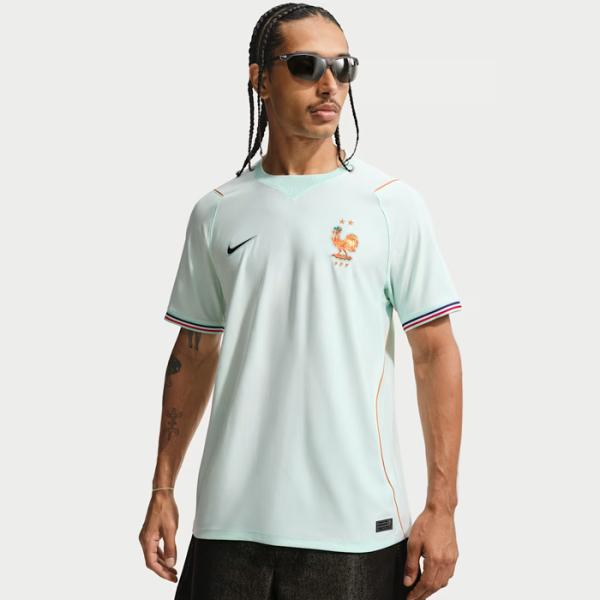 メーカー：ナイキ (NIKE)品名：FFF 2026 スタジアム アウェイ レプリカ ユニフォーム品番：IB5367-394■素材ポリエステル100%■カラーイグルー/モナーク/モナーク■生産国タイ■サイズ商品の仕上がり寸法 (単位:cm)...