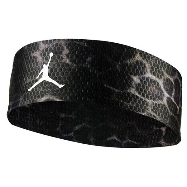 メーカー：ナイキ (NIKE)品名：ジョーダン Dri-Fit パフォーマンススポーツ ヘッドバンド品番：JD1010-091■素材ポリエステル92%、ポリウレタン8%■カラーブラック/ブラック/ホワイト■サイズ縦23cm×横6.5cm×高...