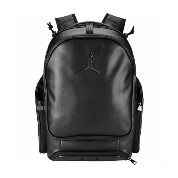 メーカー：ナイキ (NIKE)品名：ジョーダンフライエリート バックパック品番：JD1107-053■素材ボディ:40%合成皮革・60%ポリエステルライニング:100%ポリエステル■カラーブラック/ブラック/メタリックシルバー■サイズ縦49...