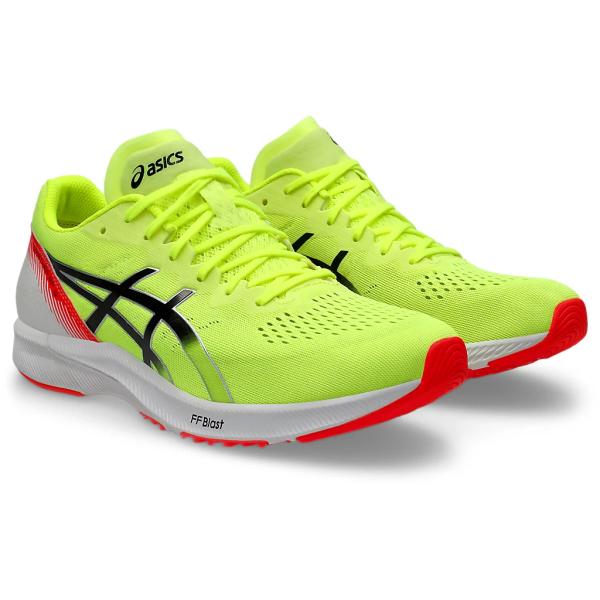 TARTHER RP 3は、自分の足で蹴る感覚を研ぎ澄ませたレーシングシューズです。今までTARTHERのDNAを継承しながら、トレーニングシーンにも適した1足となりました。自己ベスト更新を目指すランナーのレースはもちろん、スピードトレーニ...