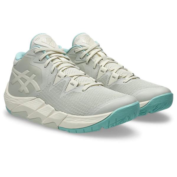 素早い切り返しや左右への激しいステップワークを支える、安定性にすぐれたモデルサイドに設置されたウォールがステップ時に壁となり横方向へのブレを抑制フィジカルにすぐれたプレーヤーの力強いステップをサポートアウターソールはフラットな構造かつ,前モ...