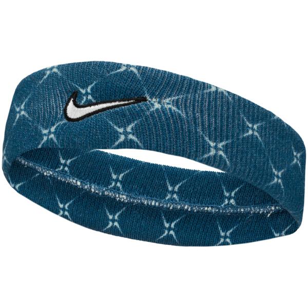 DRI-FIT テクノロジーにより、ドライで快適な状態を保つ。柔らかい素材で汗を逃がし集中力を維持。■カラー434：コートブルー/ブラック/セイル■素材93% ポリエステル, 7% ゴム■サイズフリーサイズ(高さ5cm×幅17cm)※商品の...