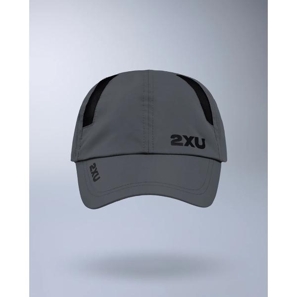 ※製品特徴はメーカーホームページより引用あらゆる状況に対応できるように設計された2XUランキャップ。軽量で速乾性のある生地を使用し、涼しくドライな状態を保ち、ランニングに集中できるようにします。■カラーJUP/BLK■サイズワンサイズ（後部...
