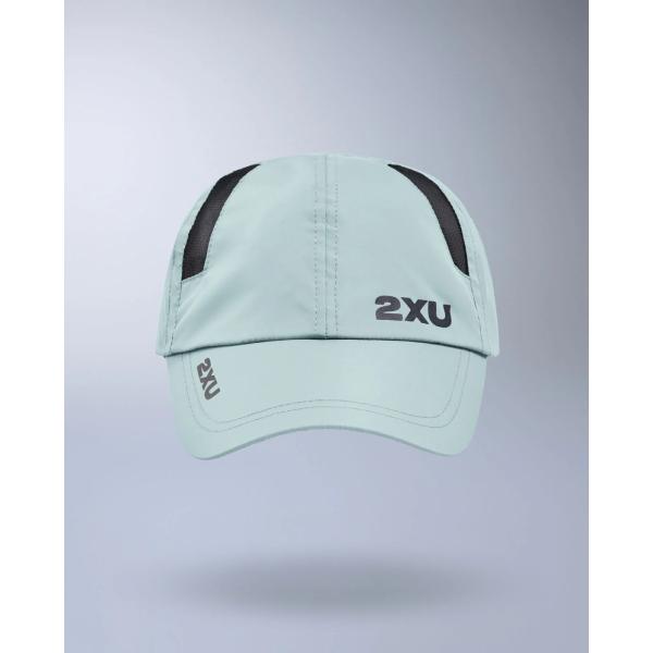 ※製品特徴はメーカーホームページより引用あらゆる状況に対応できるように設計された2XUランキャップ。軽量で速乾性のある生地を使用し、涼しくドライな状態を保ち、ランニングに集中できるようにします。■カラーSMB/BLK■サイズワンサイズ（後部...