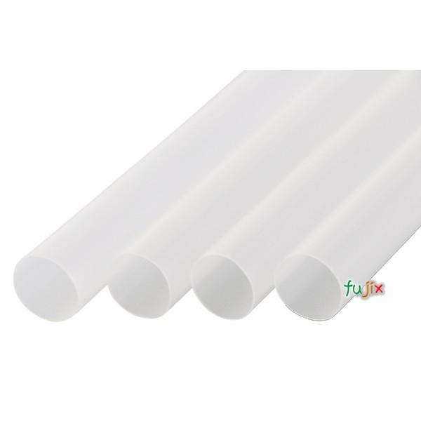 タピオカ用 ストレートストロー 13mm×21cm 包装なしの商品説明品番：624ブランド：わらおstraw用途：タピオカ用ストロータイプ：ストレートストローサイズ：13mm×21cmカラー（色）：透明（クリア）包装形態：包装なし（裸）生産...