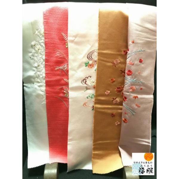 ふっくらとしたお柄が上品な、刺繍半衿。お着物の衿周りを豪華に演出します。1、白地に枝垂れ桜文様。交織。ランク52、ピンク絽地に萩文様。化繊。ランク53、白地に流水菊花文様。交織。ランク54、飴色地に小花文様。交織。ランク55、薄小豆色地に松...