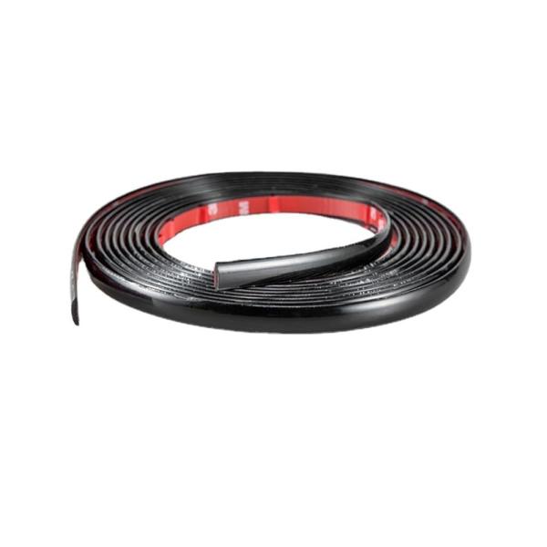 【カラー】ブラック 【材質】PVC＆クロームメッキ膜 【長さ】5ｍ(メートル)車の美しさを保ちつつ、優れた保護機能を兼ね備えた「メッキモール 車用 5m」が登場しました。自動車のドアガードやサイドモールとして最適で、高品質のメッキテープがあ...