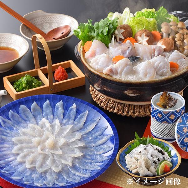 とらふぐを最新の3D急速冷凍機によりその旨味を封じ込めた逸品ですセット内容：養殖とらふぐ刺身30cmプラ皿(100ｇ)、皮刺し50ｇ とらふぐちり（むき身・アラ300g）とらふくヒレ4枚　もみじおろし10g×3 ポン酢150ml　【冷凍配達...