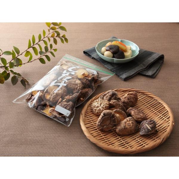 サイズ[mm]:チャック下280x袋幅200x0.04mm入数:100枚・基材構成:PP 単層 40ミクロン概算重量：4.80g/枚・仕様：透明性、防湿性に優れています。容器包装識別マーク付。用途：農産加工品・乾燥しいたけ用途※この商品はサ...