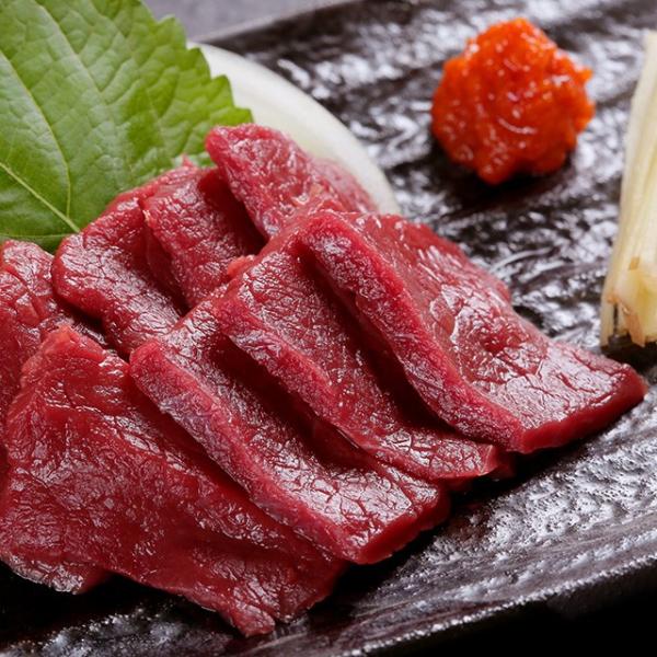スライス・ユッケともに食べたい分だけ解凍して召し上がれる少量パックの使い切りタイプ。美味しくてヘルシーな自慢の馬肉をぜひご堪能ください。〈お勧めの解凍方法〉冷蔵庫にて一晩ほど自然解凍していただくと美味しくお召し上がりいただけます。お急ぎの場...