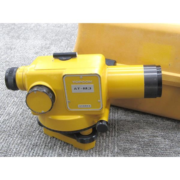 □メーカー：TOPCON/トプコン□商品名：オートレベル/測量機□型　番：AT-M3□仕　様倍率: 26倍最短合焦距離: 0m(対物レンズ前面）1km往復標準偏差: ±2.0mm自動補正範囲: ±15’質量: 約2.2kg□外観状態：キズや...