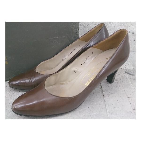 管理番号： 100280022983320200903ベースS290/優付属品： 箱（モデル違い）素材： レザー/レザーソール色： ブラウンサイズ： 5 B梱包サイズ： 通常採寸サイズ： 底長：-cm　底甲幅：7.5cm　ヒール：7cm
