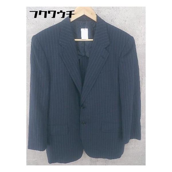 管理番号： 100280157887920200903ベースW150/並付属品： 無　　　　 ジャケットの内側にネーム刺繍あり。ペンの書き込みあり。素材： 画像参照色： ネイビーサイズ： 表記なし梱包サイズ： 通常採寸サイズ： 着丈：74c...