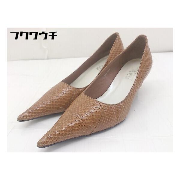 管理番号： 111224000583320211230ベースS71/長付属品： 無　　　　 やや擦れ感あり素材： パイソン レザー系/ラバーソール色： キャメルサイズ： サイズ24.0梱包サイズ： 通常採寸サイズ： 底長：-cm　底甲幅：約...