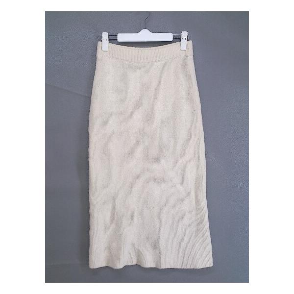 管理番号： 120323000156720220404ベースW204/李付属品： 無　　　　 所々に多少の毛玉あり。素材： 画像参照色： アイボリーサイズ： 表記なし梱包サイズ： 通常採寸サイズ： 総丈：約74cm　ウエスト：約33cm　ヒ...