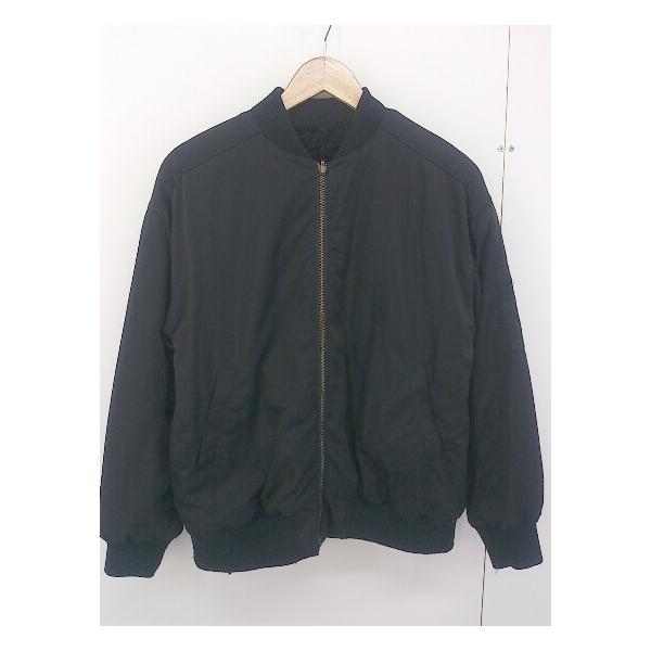 管理番号： 120329000031920220407ベースW886/成付属品： 無　　　　 リブ部分に毛玉あり。素材： 画像参照色： ブラックサイズ： サイズF梱包サイズ： 通常採寸サイズ： 着丈：約59.5cm　肩幅：約54cm　身幅：...