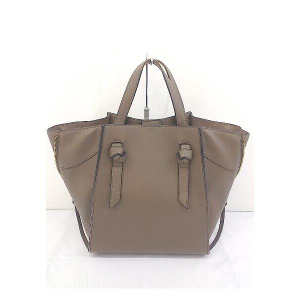 管理番号： 120413000459720241018ベースB978/菅付属品： 無<br>角や持ち手やフチにダメージあり。素材： レザー系色： ベージュサイズ： 0梱包サイズ： 通常付属品： 無<br>角や持ち手や...