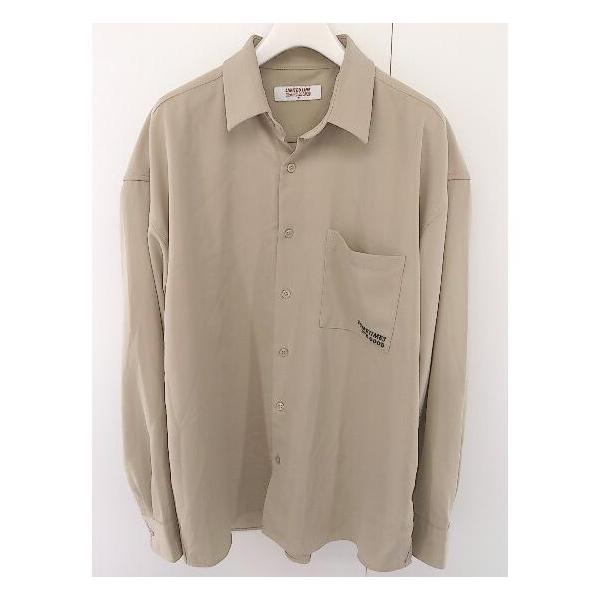 管理番号： 120511000075220220603ベースW221/李付属品： 替えボタン1個　　　　 前面の右下部分に多少の汚れあり。素材： 画像参照色： ベージュサイズ： サイズM梱包サイズ： 通常採寸サイズ： 着丈：約73.5cm　...