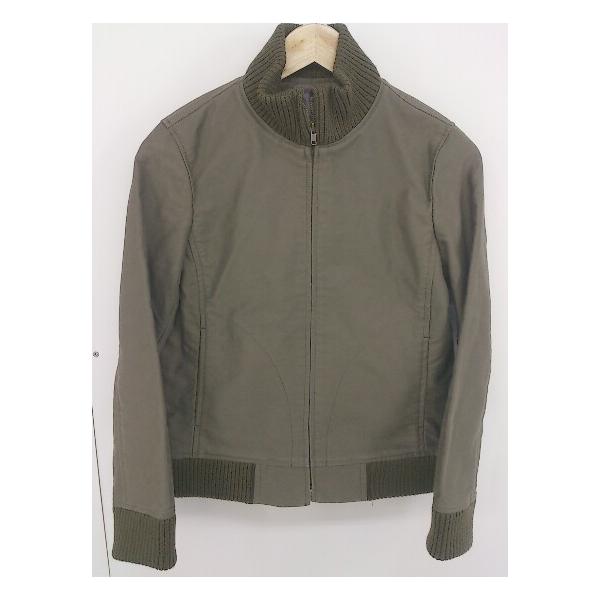 管理番号： 120512000243220241019ベースW285/長付属品： 無<br>袖口に毛玉あり。素材： 画像参照色： カーキ系サイズ： サイズ38梱包サイズ： 通常付属品： 無<br>袖口に毛玉あり。採寸...