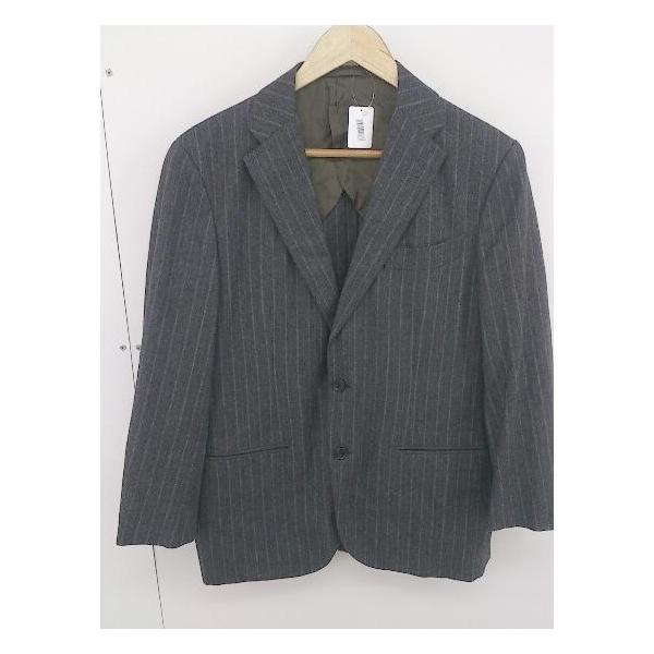 管理番号： 120519000868620220525ベースW356/菅付属品： 無　　　　 袖口に汚れあり。素材： 画像参照色： グレーサイズ： 表記なし梱包サイズ： 通常採寸サイズ： 着丈：約70cm　肩幅：約43cm　身幅：約51cm...