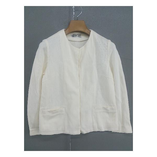 管理番号： 120627001097120220823ベースW7/林付属品： 無素材： 画像参照色： アイボリーサイズ： サイズ34梱包サイズ： 通常採寸サイズ： 着丈：約51cm　肩幅：約35cm　身幅：約45cm　袖丈：約50cm