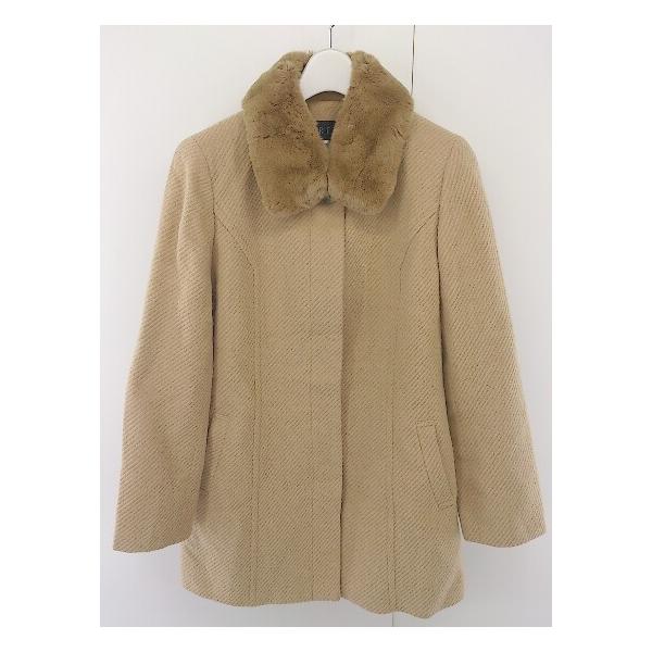 管理番号： 120628000967520220706ベースW425/菅付属品： 無　　　　 ファーに変色あり。　　　　 全体的に擦れあり。素材： 画像参照色： キャメルサイズ： 表記なし梱包サイズ： 通常採寸サイズ： 着丈：約75cm　肩...