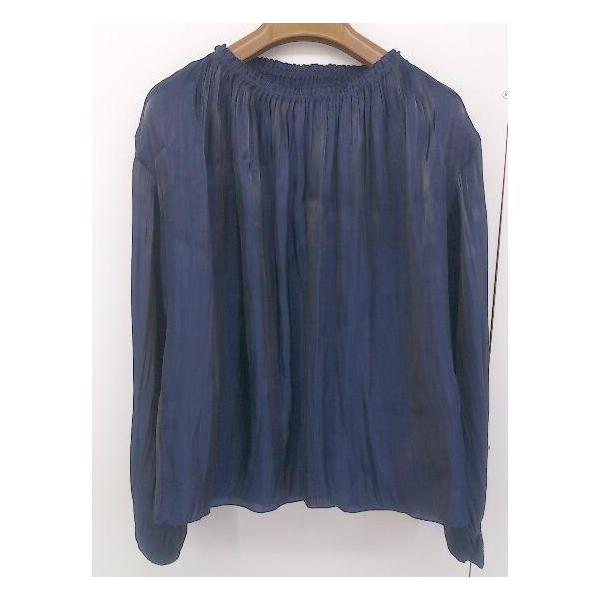 管理番号： 120630000145020220811ベースW7/林付属品： 無　　　　 正面上部に傷のようなものあり素材： 画像参照色： ネイビーサイズ： サイズ38梱包サイズ： 通常採寸サイズ： 着丈：約56cm　肩幅：約52cm　身幅...