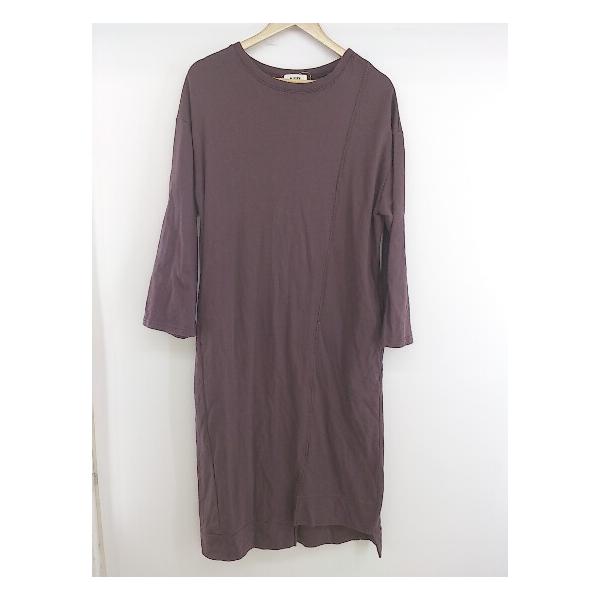 管理番号： 120819000216620220831ベースW4/石<br>付属品： 無<br>　　　　 裾内側に汚れあり。<br>素材： 画像参照<br>色： パープル系<br>...