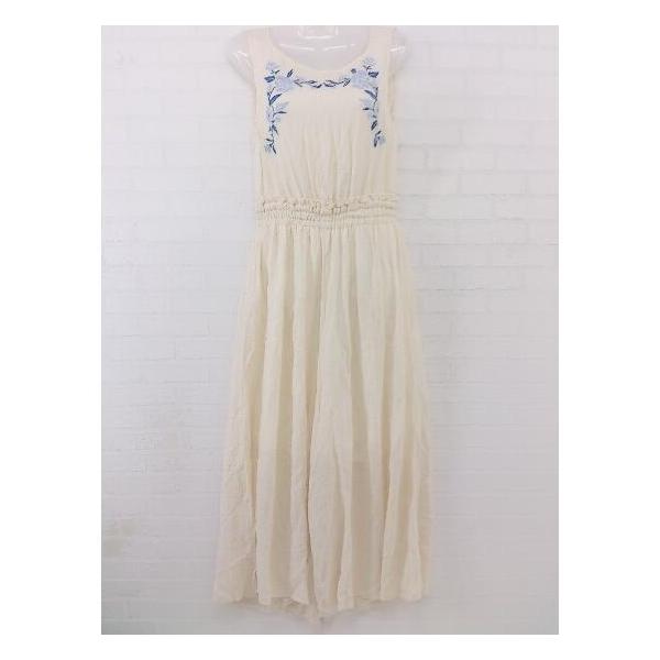 管理番号： 120907000390720230224ベースW549/菅付属品： 無　　　　 股内側にシミあり。素材： 画像参照色： ベージュサイズ： サイズM梱包サイズ： 通常採寸サイズ： 総丈：約135cm　肩幅：約35cm　身幅：約4...