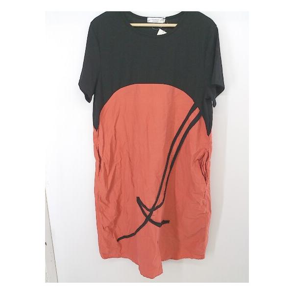 管理番号： 120929000277320230331ベースW105/山付属品： 無　　　　 使用感、繊維の付着あり。素材： 画像参照色： オレンジ系 ブラックサイズ： サイズ2XL梱包サイズ： 通常採寸サイズ： 着丈：約98cm　肩幅：約...