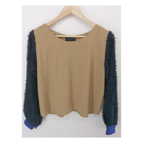 管理番号： 121006000624220230407ベースW39/川付属品： 無素材： 画像参照色： ベージュ ネイビーサイズ： 表記なし梱包サイズ： 通常採寸サイズ： 着丈：約53cm　肩幅：約36cm　身幅：約50cm　袖丈：約58cm