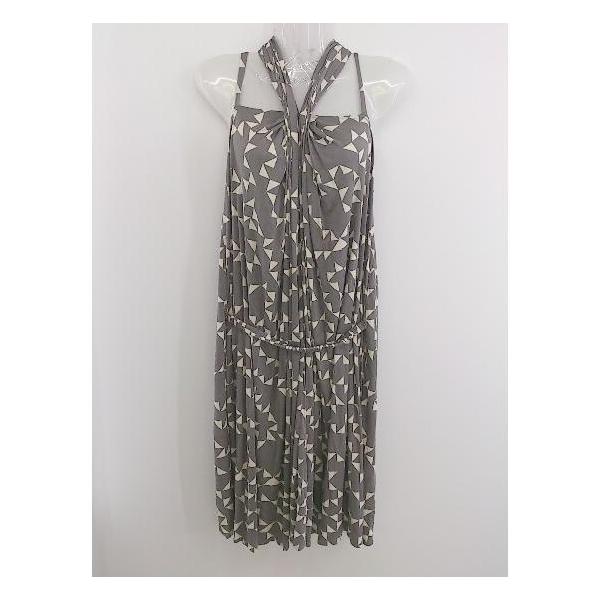 管理番号： 121006000641920230407ベースW39/川付属品： 無素材： 画像参照色： グレー アイボリーサイズ： サイズ0梱包サイズ： 通常採寸サイズ： 総丈：約98cm　肩幅：-cm　身幅：約36cm　ウエスト：-cm　...