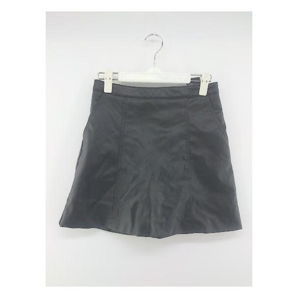 管理番号： 121007000288320230414ベースW/1友付属品： 替えボタン1個素材： 画像参照色： ブラックサイズ： サイズEUR36 UK9 CN160/68A梱包サイズ： 通常採寸サイズ： 総丈：約40cm　ウエスト：約3...