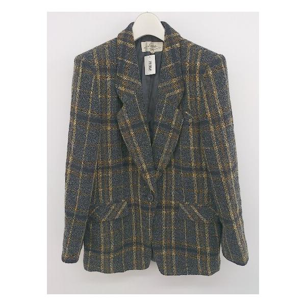 管理番号： 121018001084620230609ベースW39/石付属品： 無　　　　 肩パット入り。素材： 画像参照色： グレー系 マルチサイズ： サイズ7AP梱包サイズ： 通常採寸サイズ： 着丈：約66cm　肩幅：約38cm　身幅：...