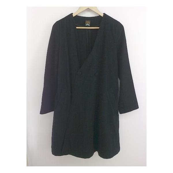 管理番号： 121025000462120230414ベースW46/由付属品： ウエストベルト　　　　 多少の毛羽立ちあり。素材： 画像参照色： ブラックサイズ： サイズF梱包サイズ： 通常採寸サイズ： 着丈：約93cm　肩幅：約36.5c...