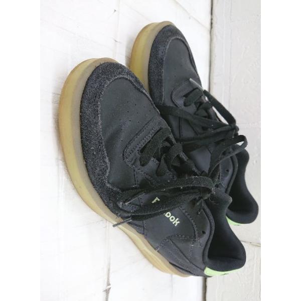 管理番号： 121102000864120230505ベースS375/勝付属品： 無　　　　 全体的に擦れ感あり。素材： レザー系 スエード系/ラバーソール色： ブラックサイズ： サイズ24.5ｃｍ梱包サイズ： 通常採寸サイズ：