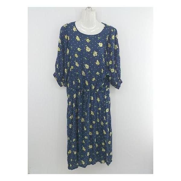 管理番号： 121108000526020230505ベースW50/川付属品： 替えボタン1個　　　　 ブランドタグがほつれている。　　　　 首元に汚れあり。素材： 画像参照色： ネイビー イエロー マルチサイズ： サイズF梱包サイズ： 通...