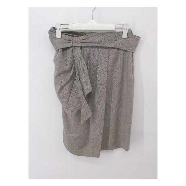 管理番号： 121116000229520230512ベースW32/石付属品： ウエストベルト素材： 画像参照色： ブラウン系 ホワイト系サイズ： サイズ38梱包サイズ： 通常採寸サイズ： 総丈：約53cm　ウエスト：約34cm　ヒップ：約...