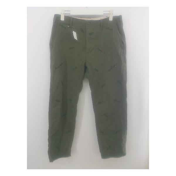 管理番号： 121214000177220240603ベースW624/菅付属品： 無<br>全体的に擦れあり。素材： 画像参照色： カーキサイズ： サイズ3梱包サイズ： 通常付属品： 無<br>全体的に擦れあり。採寸...