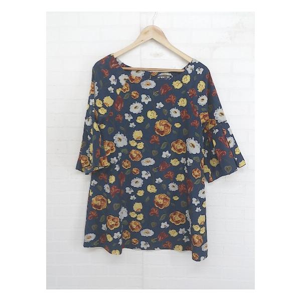 管理番号： 121216000125720240603ベースW149/山付属品： 替えボタン1個素材： 画像参照色： ネイビー イエロー マルチサイズ： サイズL梱包サイズ： 通常付属品： 替えボタン1個採寸サイズ： 通常