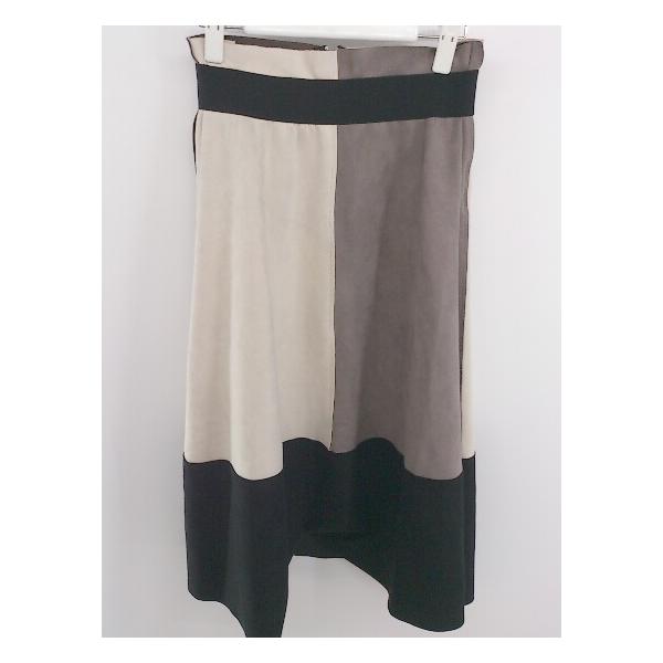 管理番号： 121221000568620240603ベースW577/長付属品： 無<br>保管時のシワがついております。素材： 画像参照色： ブラウン ブラック アイボリー系サイズ： サイズM梱包サイズ： 通常付属品： 無&l...